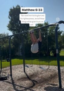 Toes-to-Bar Exercise Guide: Benefits, How To Do & More!